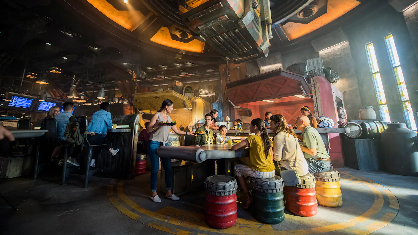 Docking Bay 7 Food and Cargo at Walt Disney World | Attraction Insight