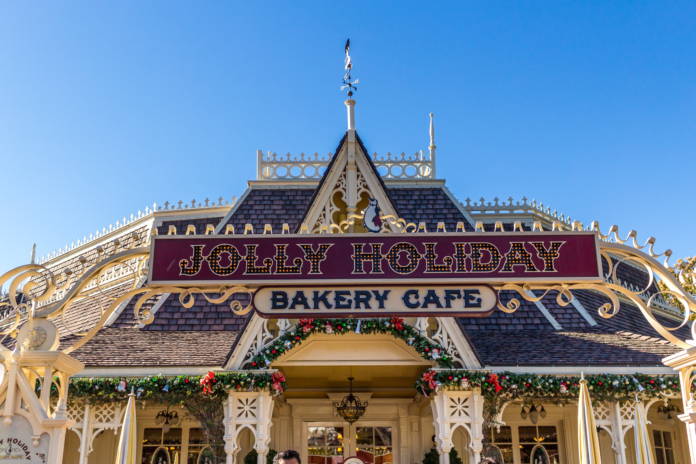 Jolly Holiday Bakery Cafe at Disneyland Resort | Attraction Insight