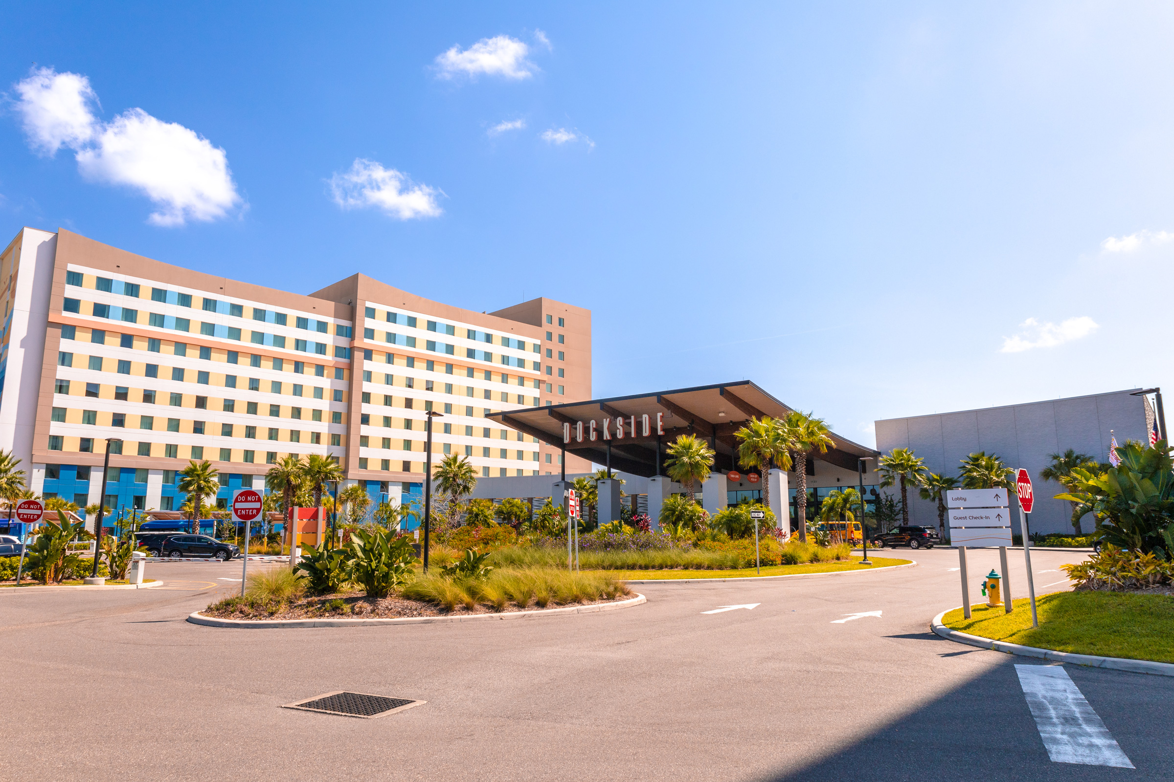 Universal Endless Summer Resort – Dockside Inn & Suites at Universal ...