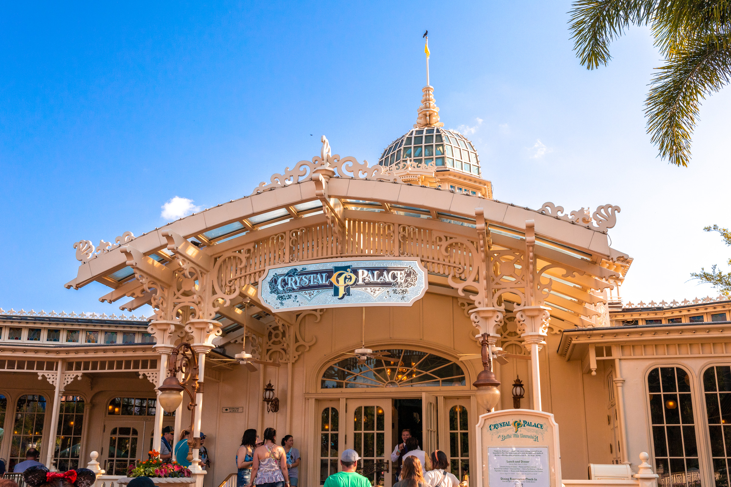 The Crystal Palace at Walt Disney World | Attraction Insight