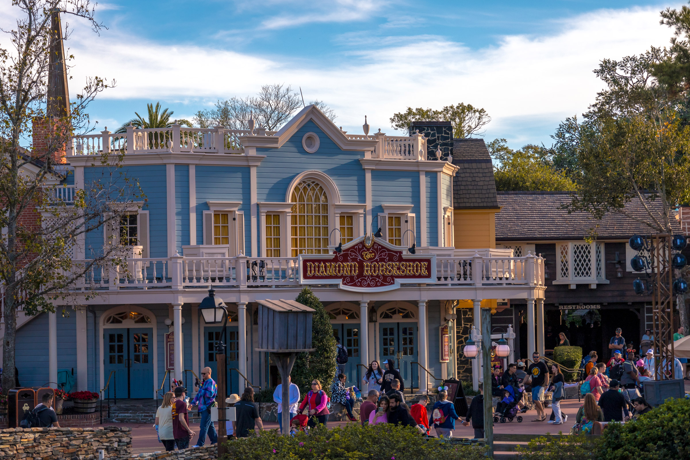 The Diamond Horseshoe at Walt Disney World | Attraction Insight