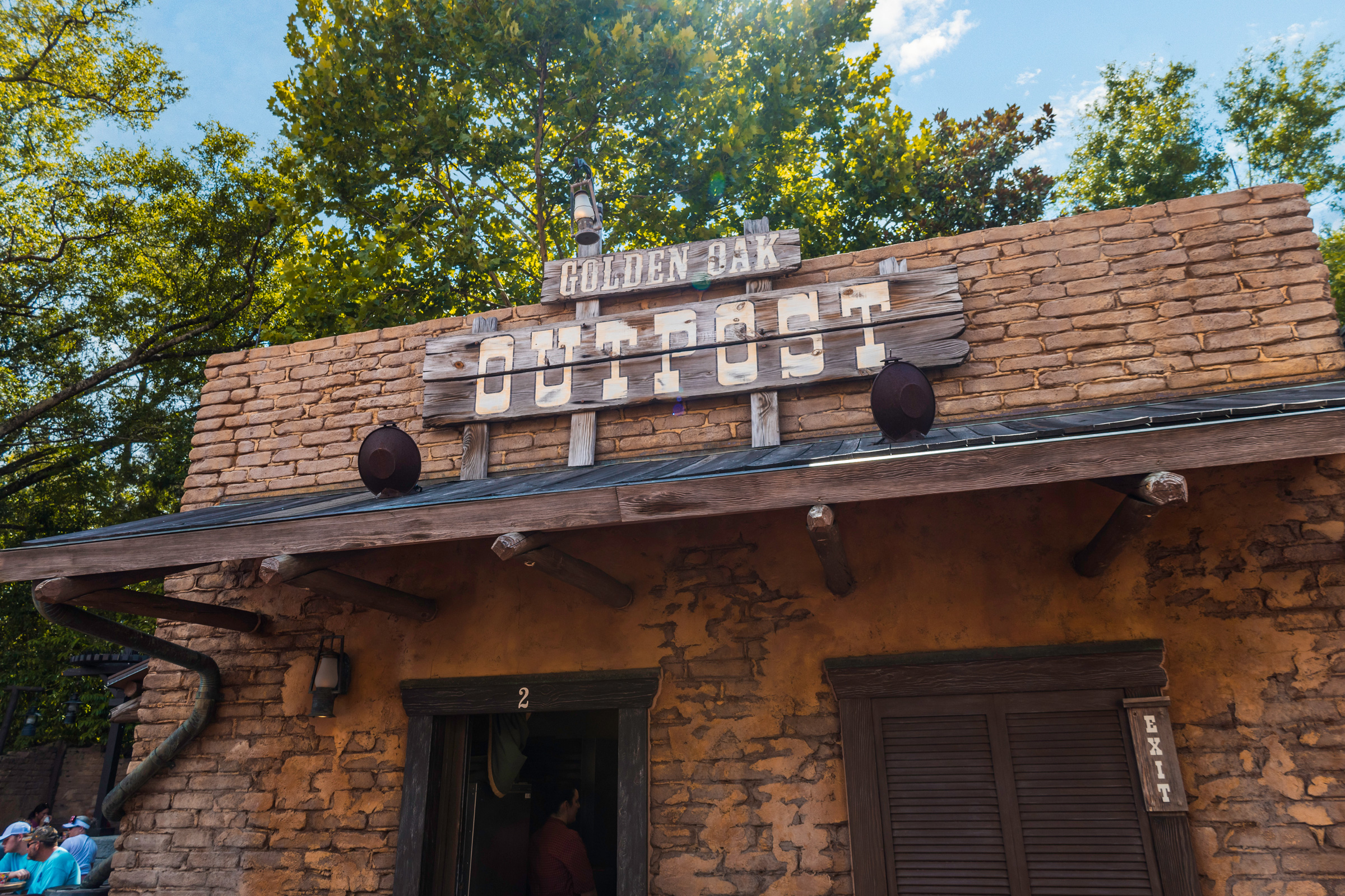 Golden Oak Outpost at Walt Disney World | Attraction Insight