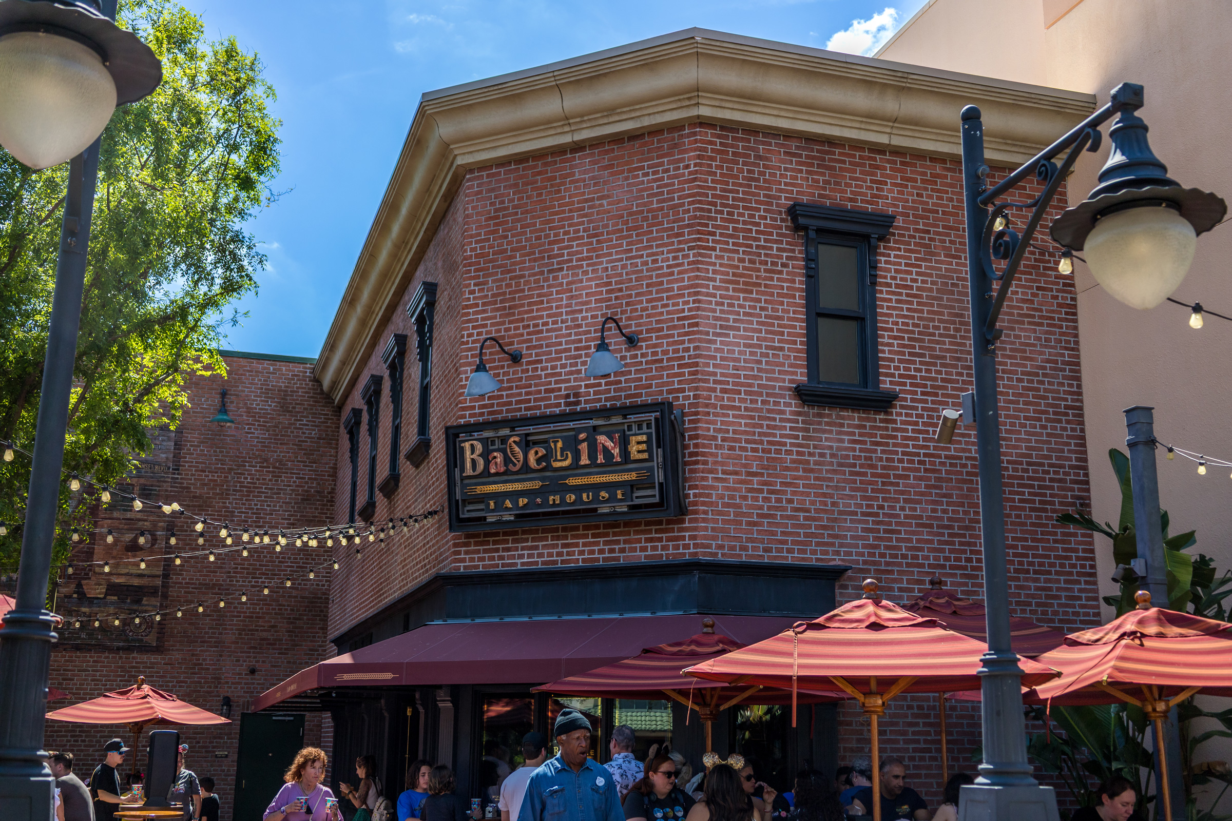 BaseLine Tap House at Walt Disney World | Attraction Insight