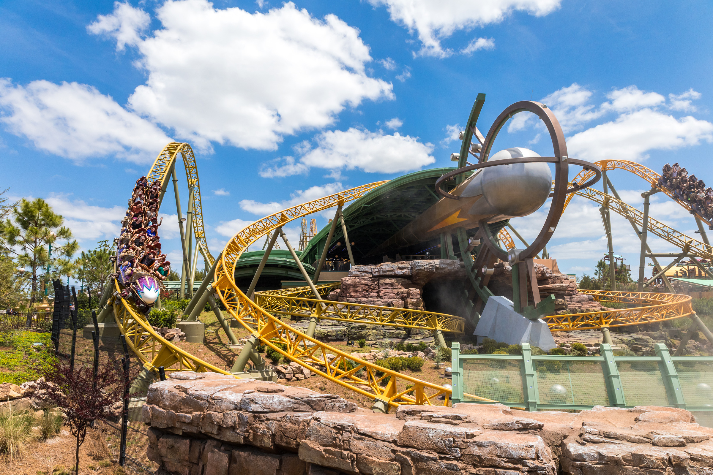 Settlement Reached Over Injury Claims on Stardust Racers Roller Coaster ...