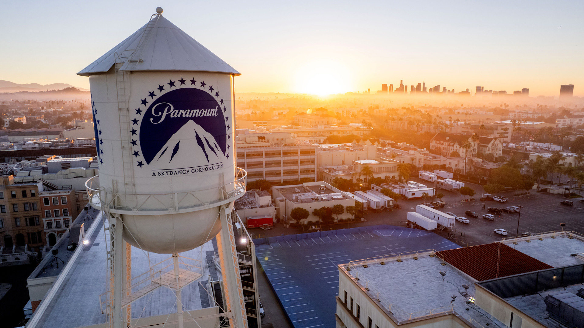 Paramount Launches Hostile Bid to Take Over Warner Bros. Discovery ...